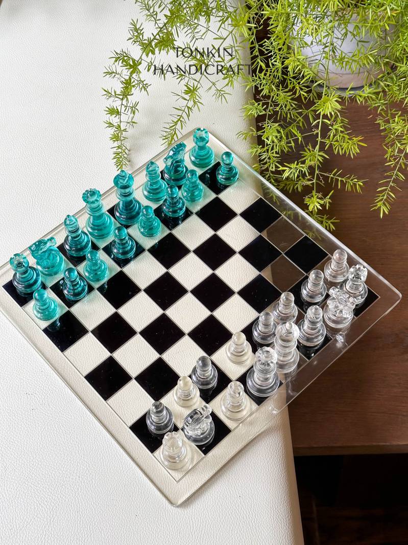 Teer Resin Chess Set — TONKIN HANDICRAFT